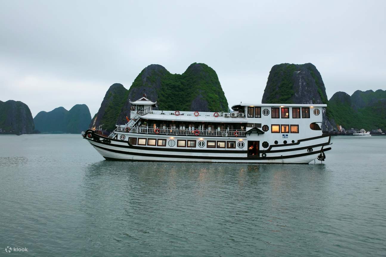 [Percorso 2] Crociera 2D1N nella baia di Halong con la Majestic Legend ...